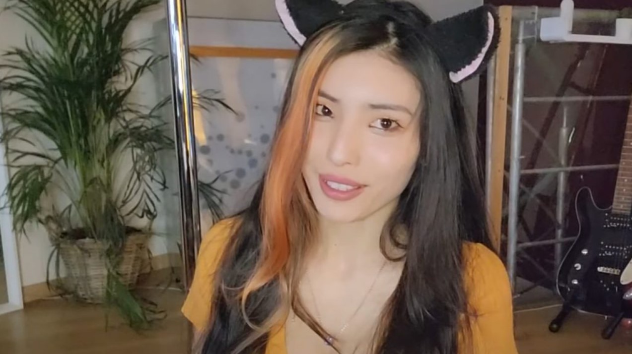 Most Popular 24 Female Twitch Streamer - Eklipse.gg Blog