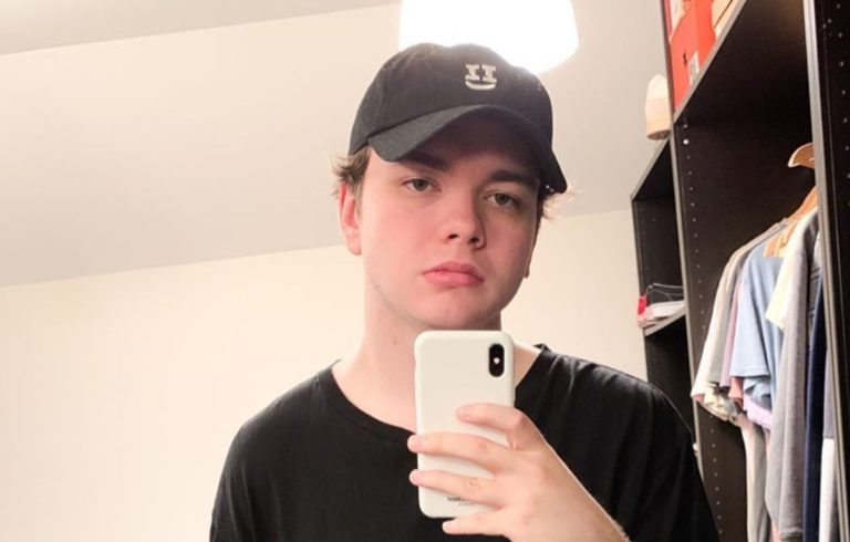 Smii7y's Net Worth and Career Highlights: A Closer Look at His Journey