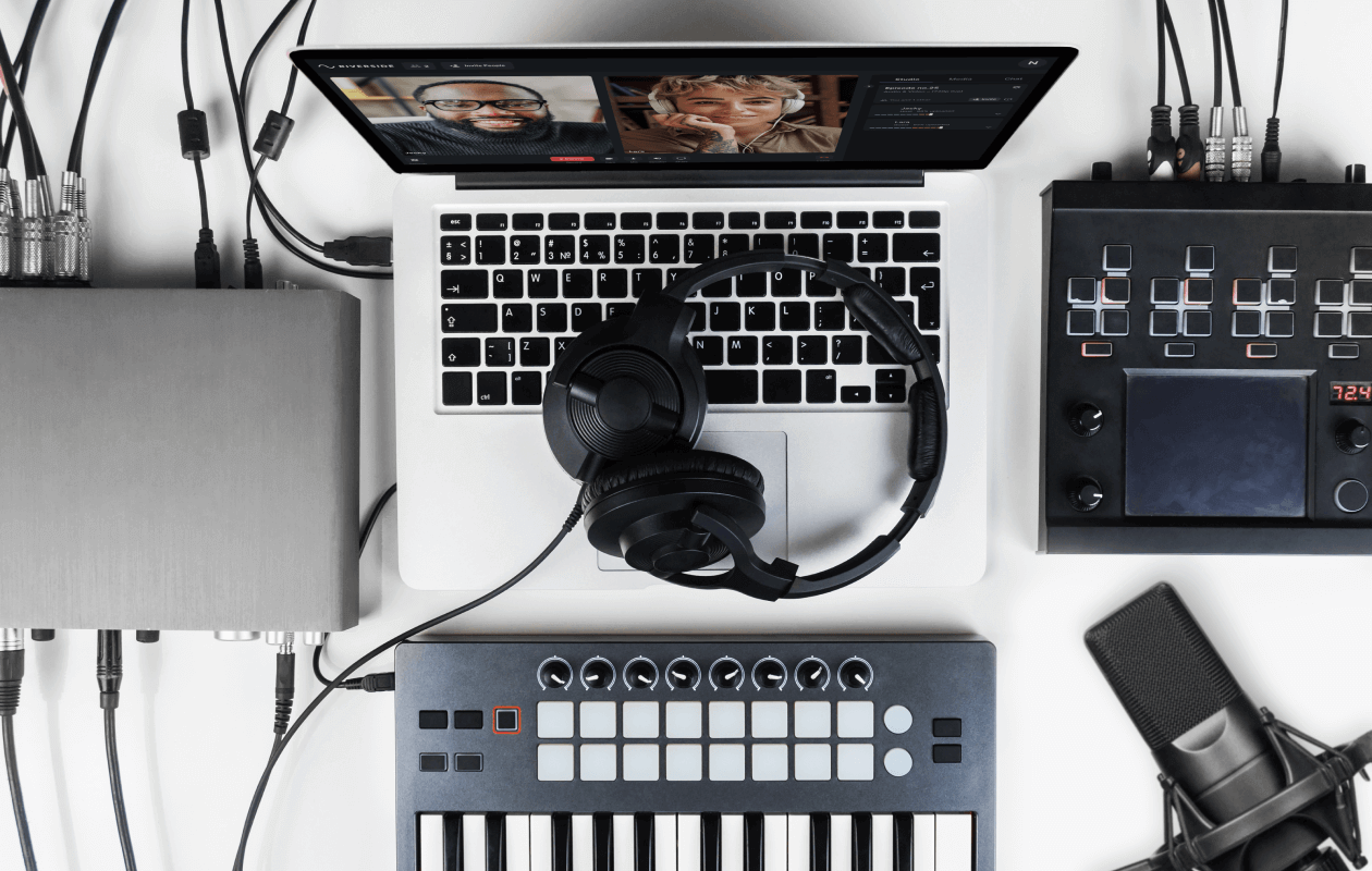 13+ Ways to Make Money as a Streamer [Essential Guide]