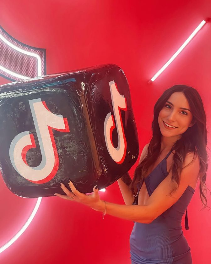 Nadia Amine’s Net Worth, Profile & Personal Life - Eklipse.gg Blog